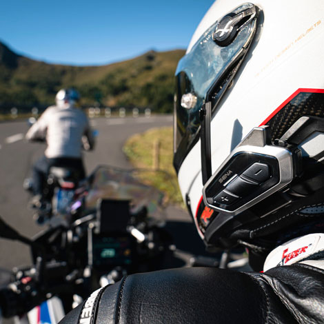 SENA's practical guide to choosing the right motorcycle intercom - SENA